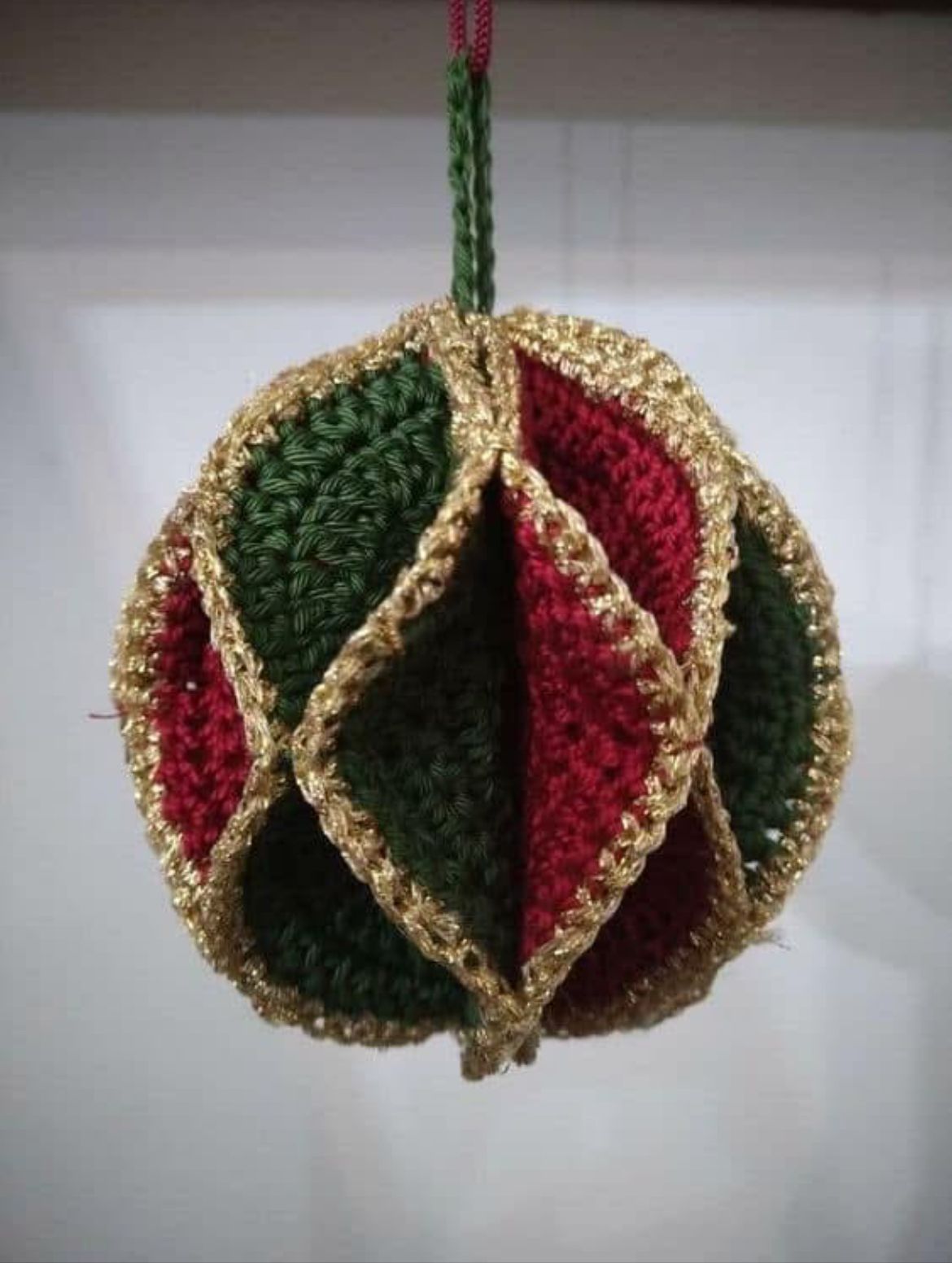 Easy crochet Christmas ball - Pattern