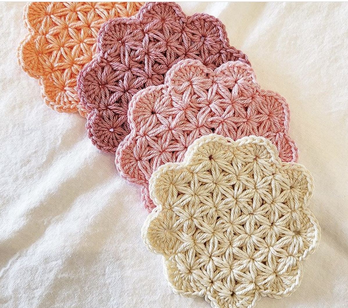 Crocheted coasters - Pattern