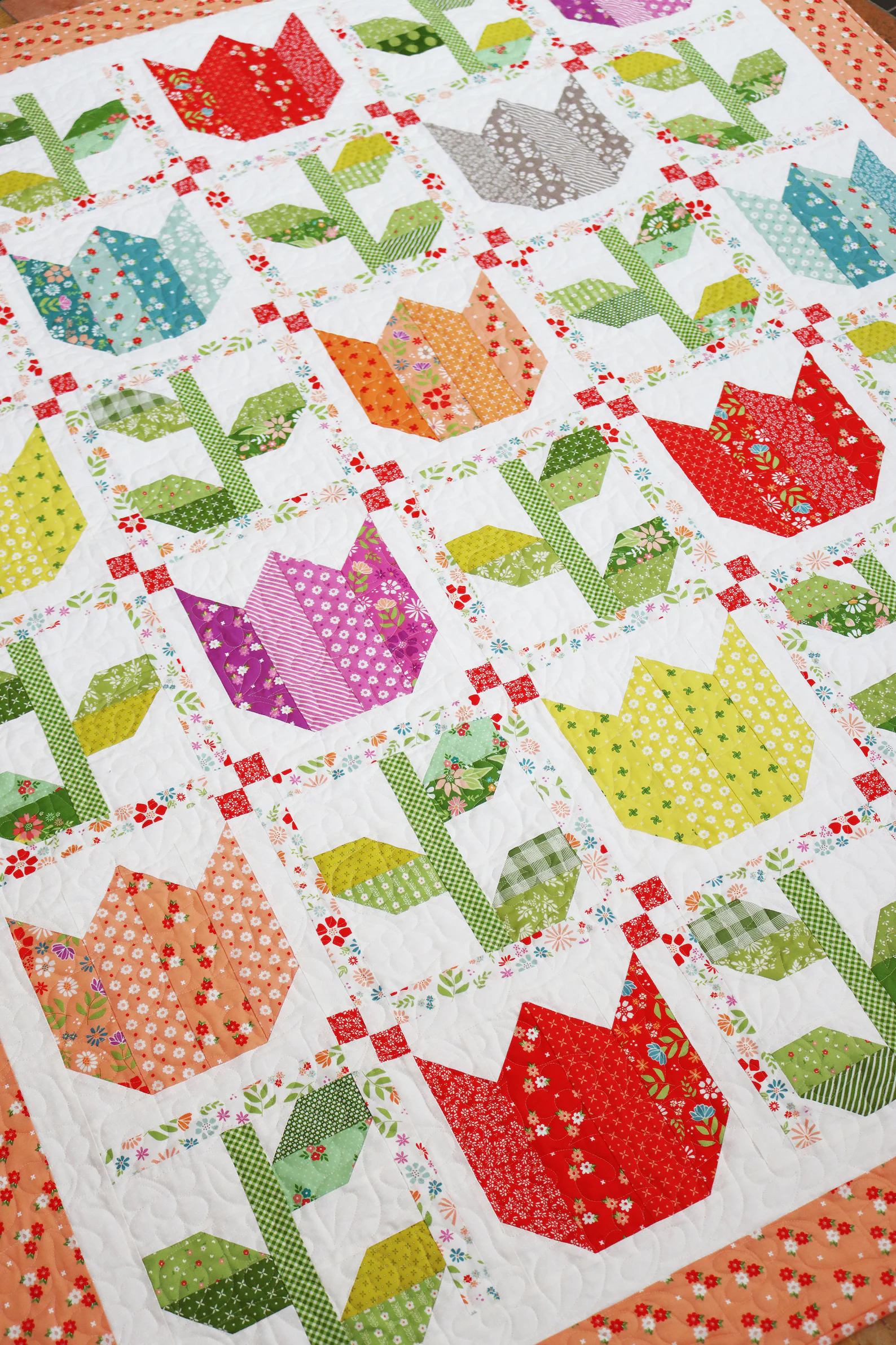 Tulip Wall Cover - Pattern